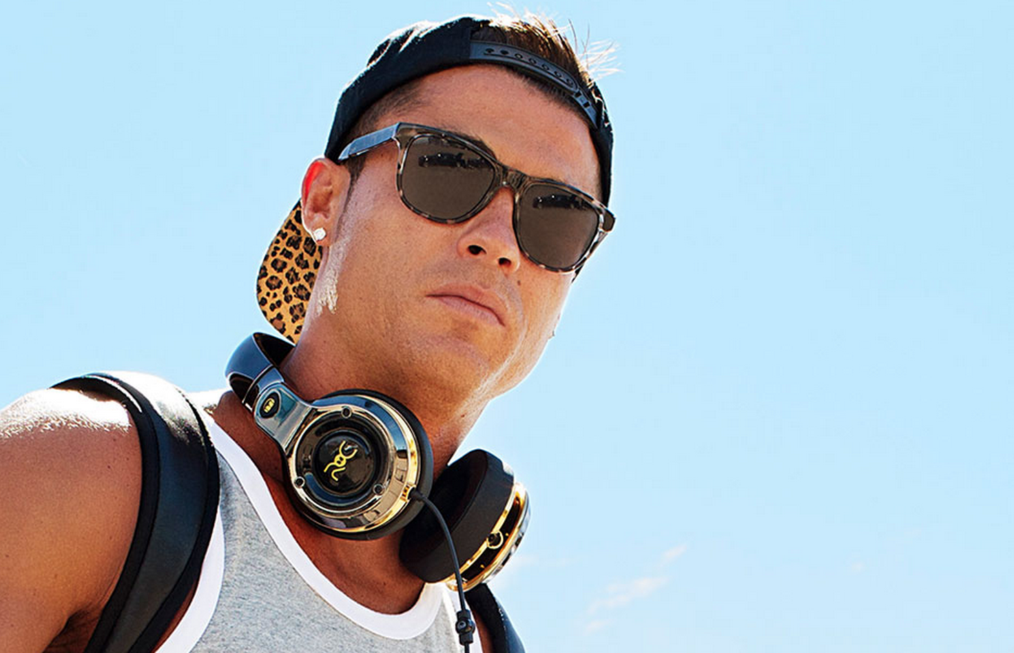 Cristiano Ronaldo lança linha de fones de ouvido - Olá Bahia