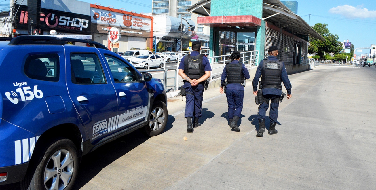 Guarda Municipal inicia Operação Natal Seguro no centro de Feira de ... Guarda Municipal inicia Operação Natal Seguro no centro de Feira de ...